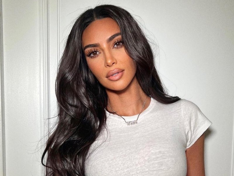 Kim Kardashian buys cross necklace worn by Princess Diana - Reality TV ...