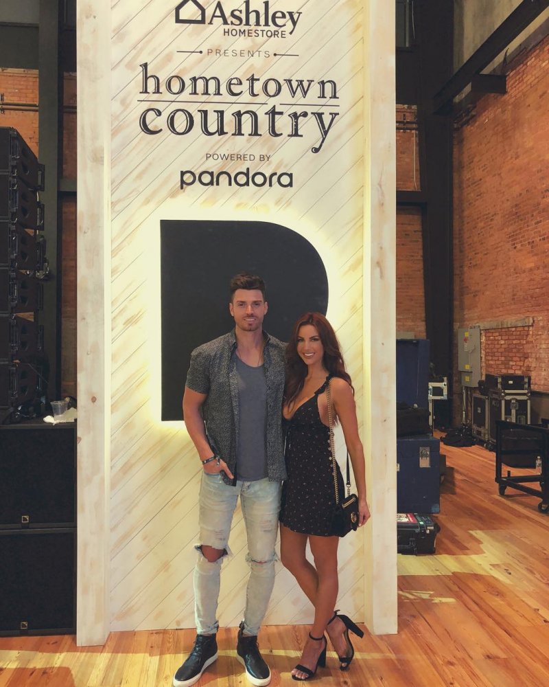 'The Bachelorette' alum Luke Pell unveils new girlfriend Amanda Mertz ...