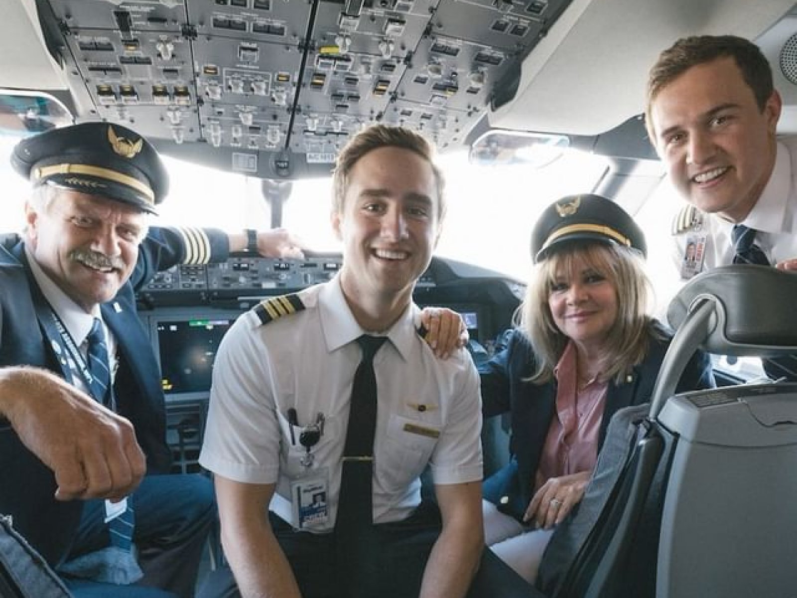 'The Bachelor' alum Peter Weber co-pilots "the most special flight of ...