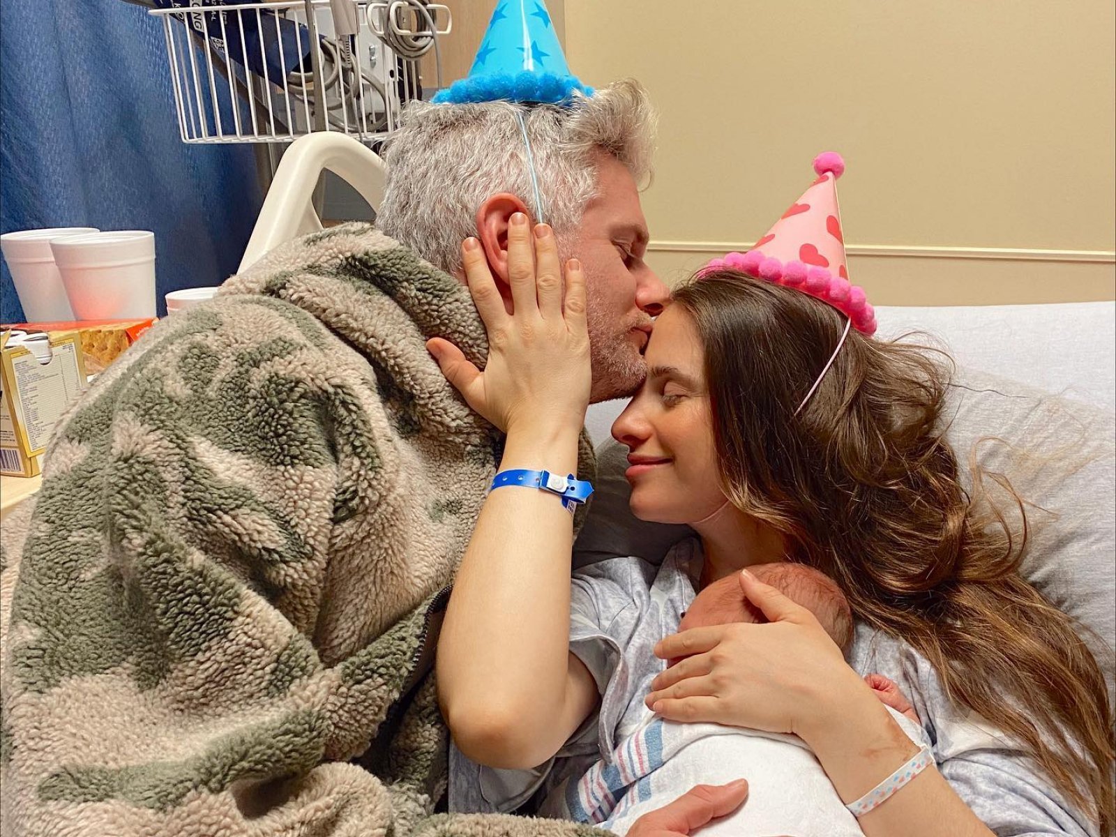 'The Bachelor' alum Vanessa Grimaldi welcomes first baby with husband ...