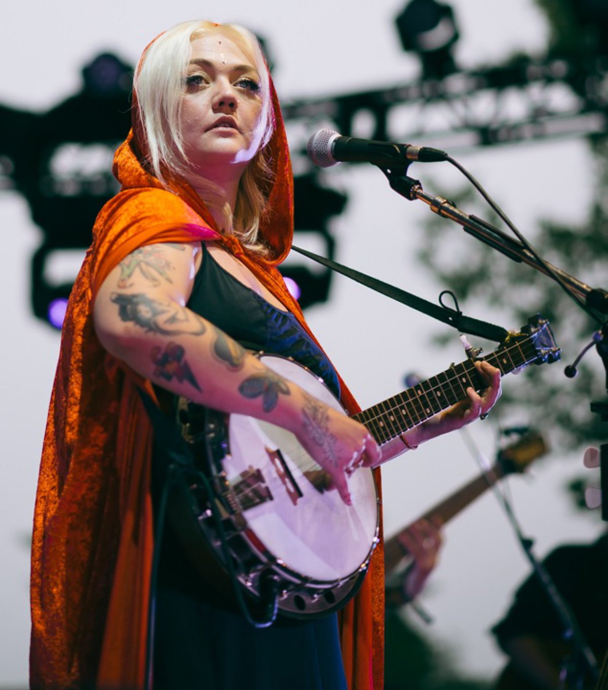 Grand Ole Opry apologizes after Elle King performance - Reality TV World
