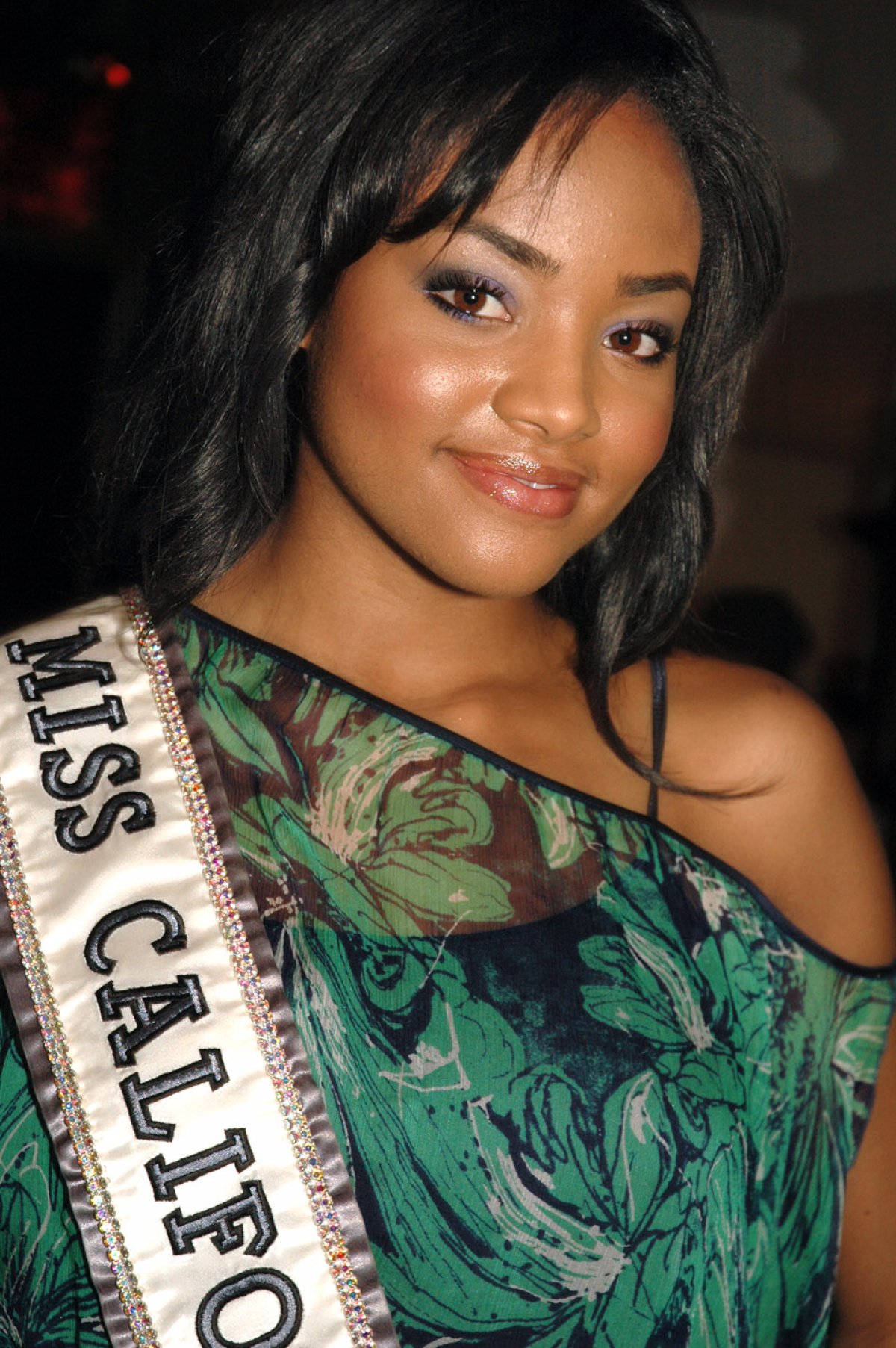 Kat Graham investigates death in 'Tyler Perry's Duplicity' trailer ...